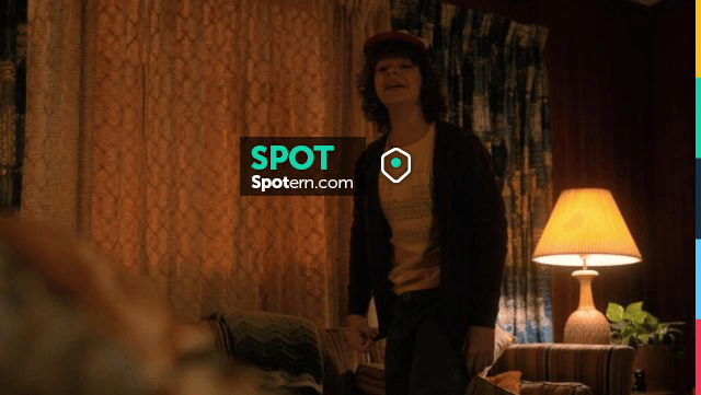 The yellow t-shirt "Periodic Table" of Dustin Henderson (Gaten ...