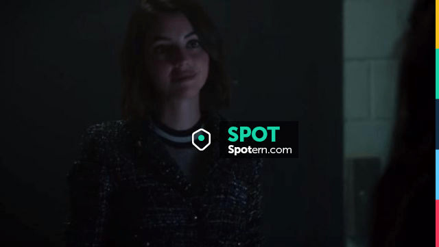 The t-shirt of Ivy Belfrey (Adelaide Kane) in Once Upon a Time S07E05 ...