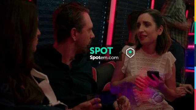 The white top Ulla Johnson Jennifer Short (Zoe Lister-Jones) in Life In ...