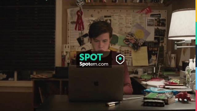The sweat red of Simon Spier (Nick Robinson) in Love, Simon | Spotern