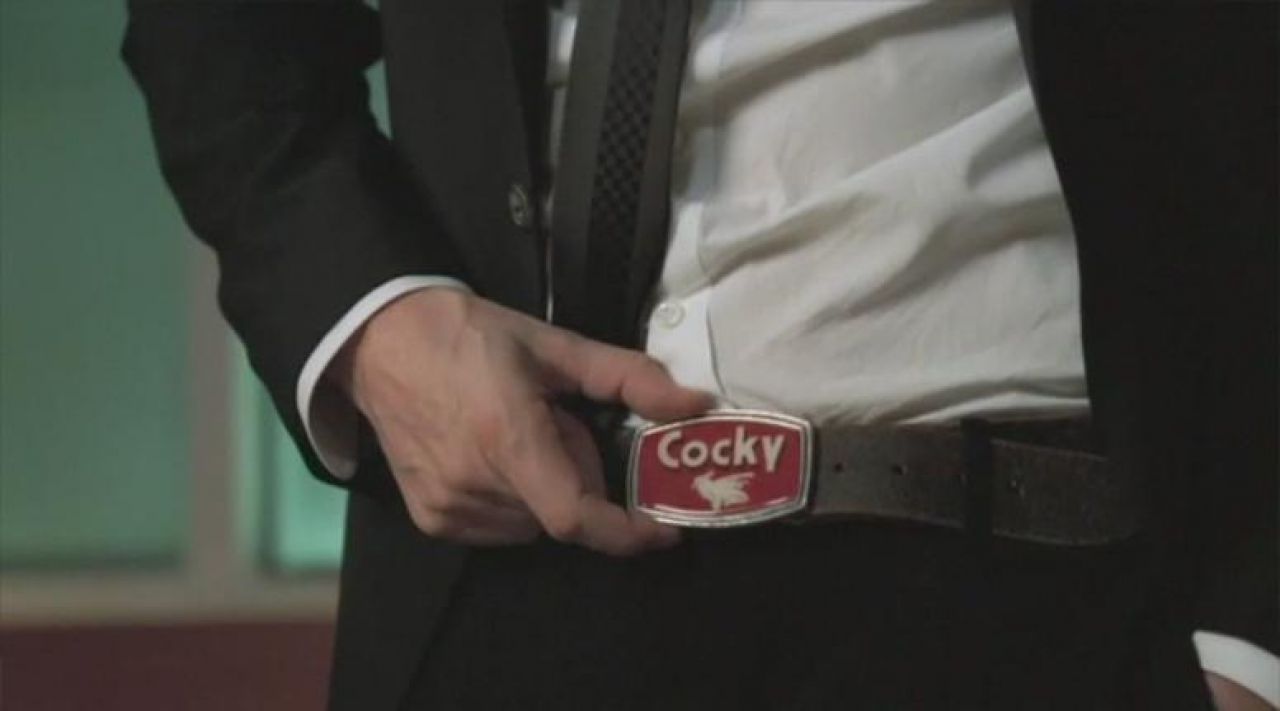 The belt buckle Cocky of Seeley Booth (David Boreanaz) in Bones | Spotern