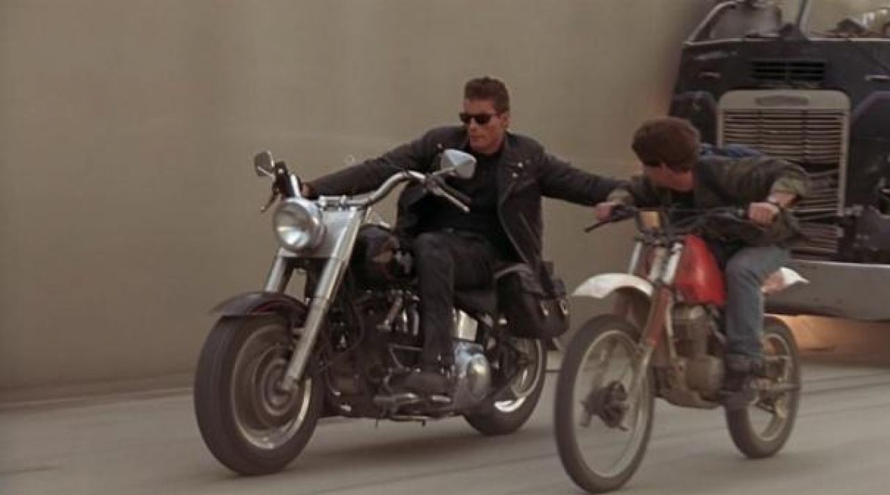 La moto Harley Davidson de Terminator (Arnold Schwarzenegger) dans ...