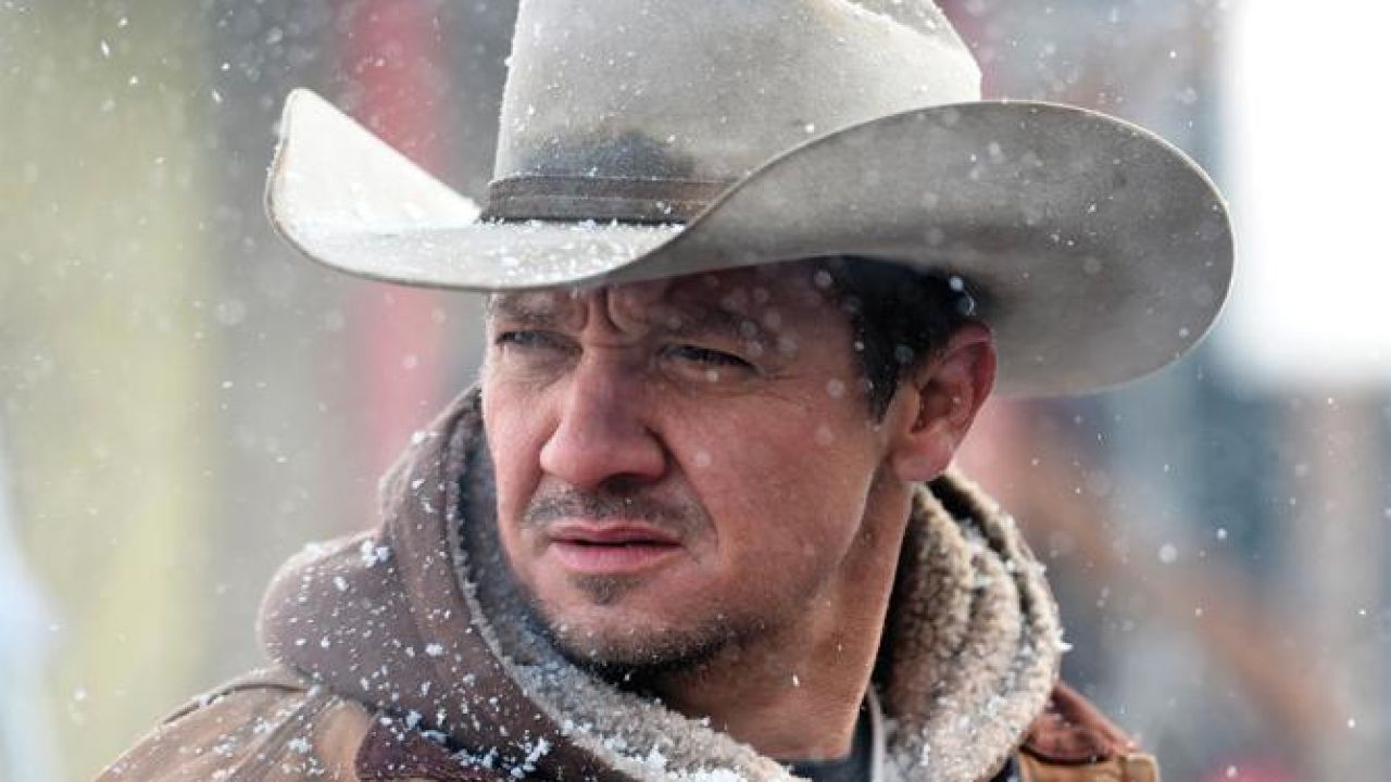 The hat type Stetson white Corey Lambert (Jeremy Renner) in Wind River ...