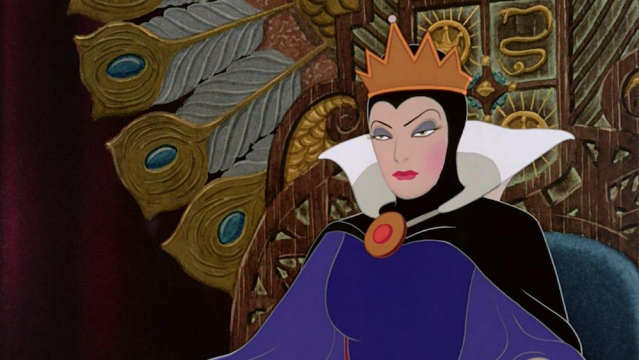 The crown of the Evil Queen in the cartoon Snow White and the Seven ...