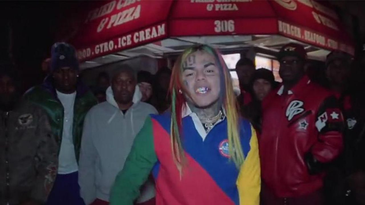 Multicolor polo by Tommy Hilfiger worn by 6ix9ine as seen in Billy ...