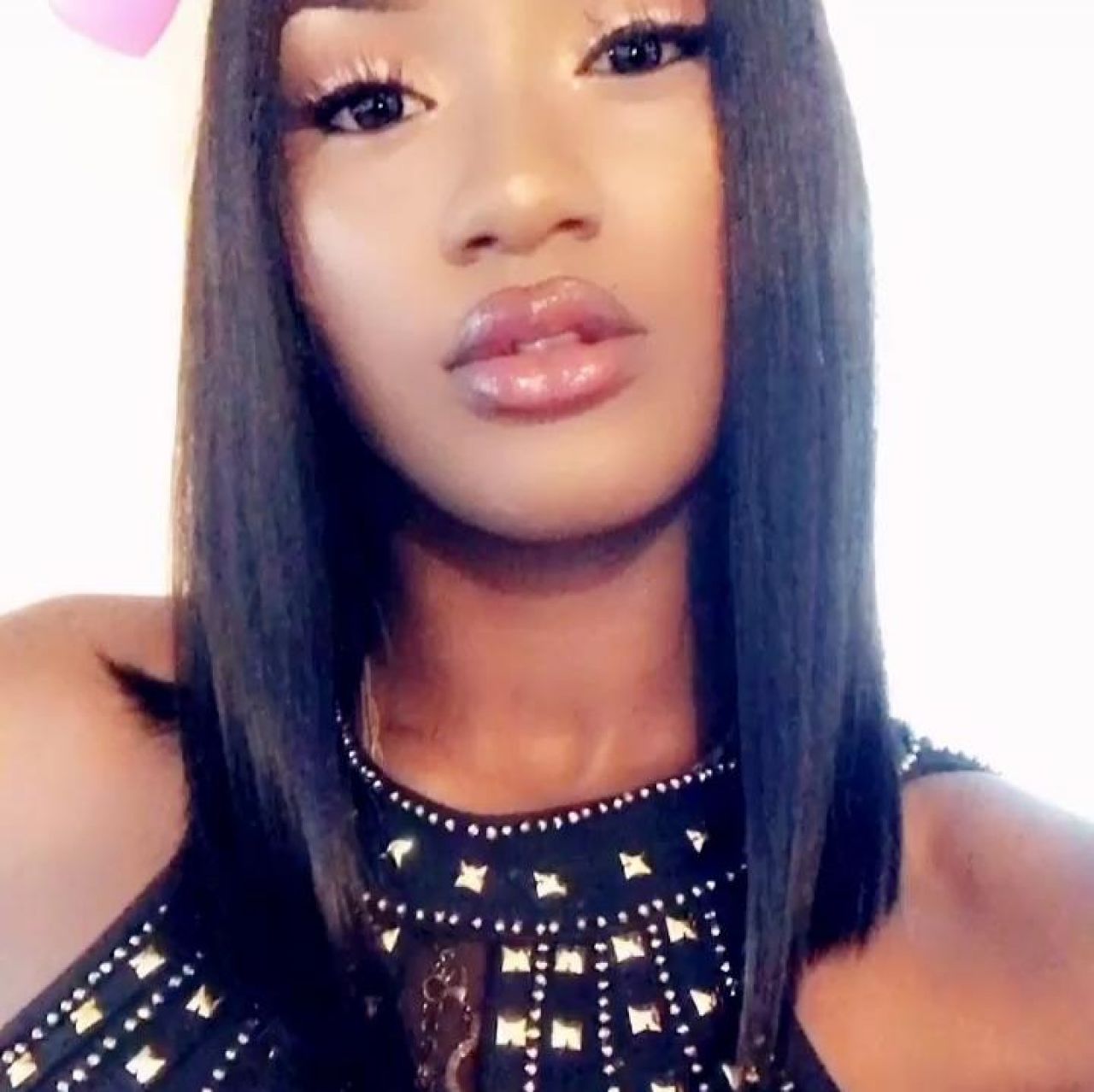 The dress-studded Aya Nakamura on his account instagram | Spotern