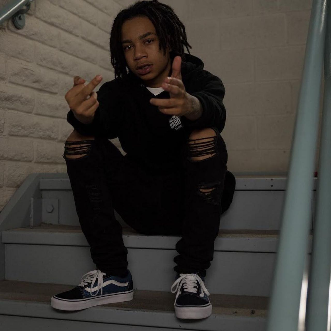 The sneakers Vans Old Skool black the rapper YBN Nahmir on his account ...