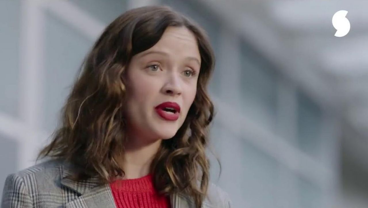 The red-lipped Manon Demissy (Marilyn Lima) in Skam France S02E08 | Spotern