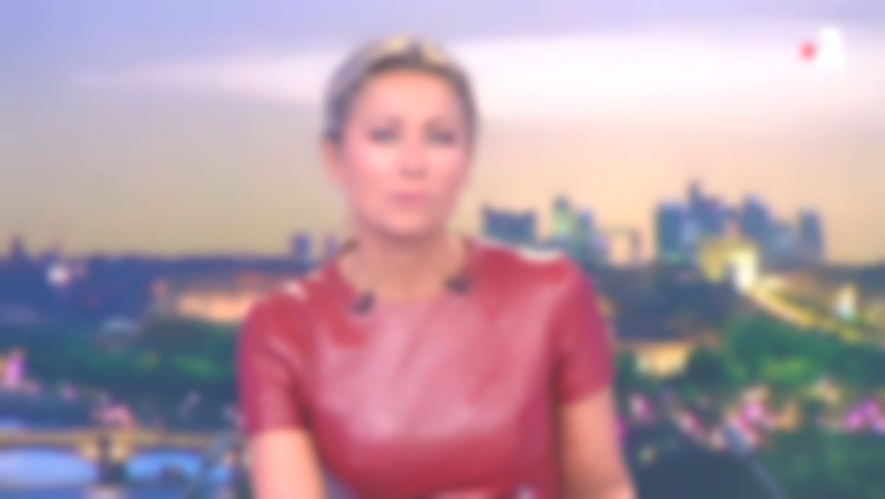 The red dress leather Anne-Sophie Lapix in the Journal of 20h France 2 ...