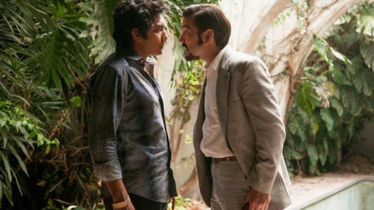 Miguel Ángel Félix Gallardo's (Diego Luna) grey suit as seen in Narcos ...