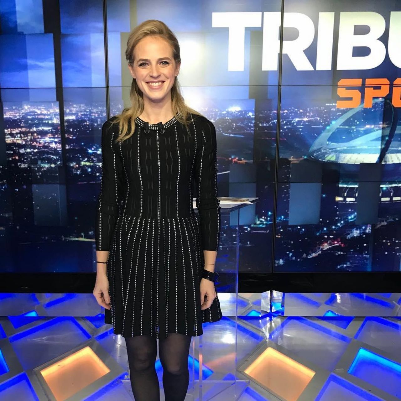 La robe en maille cloutée de Claire Arnoux sur le compte instagram de ...