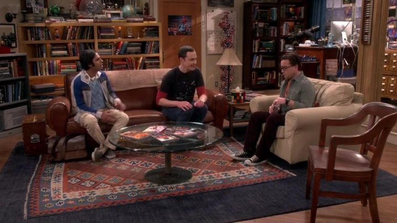 The leather sofa in the living room of Sheldon Cooper (Jim Parsons) in ...