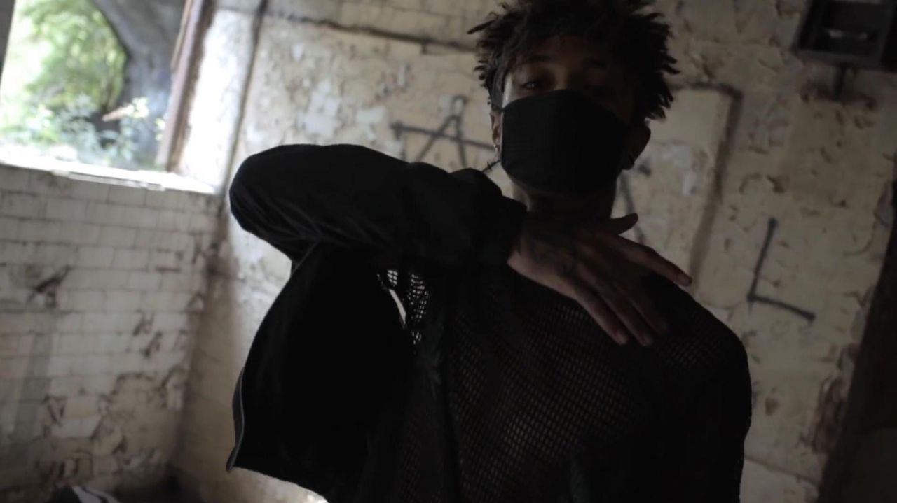 The Mesh Shirt Scarlxrd in his clip CHAIN$AW | Spotern