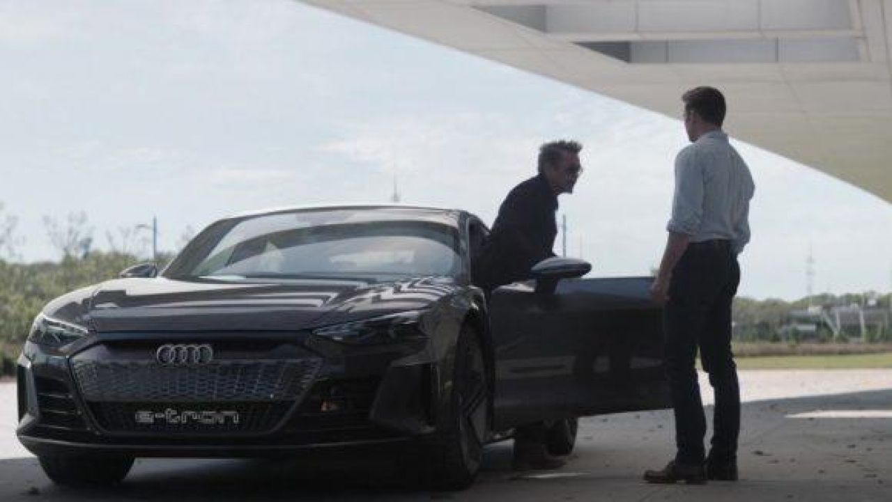 L'Audi e-tron GT Concept menée par Tony Stark / Iron Man (Robert Downey ...