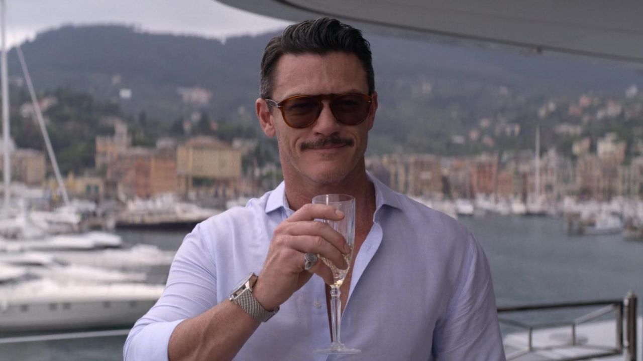Persol Sunglasses worn by Charles Cavendish (Luke Evans) in Murder ...