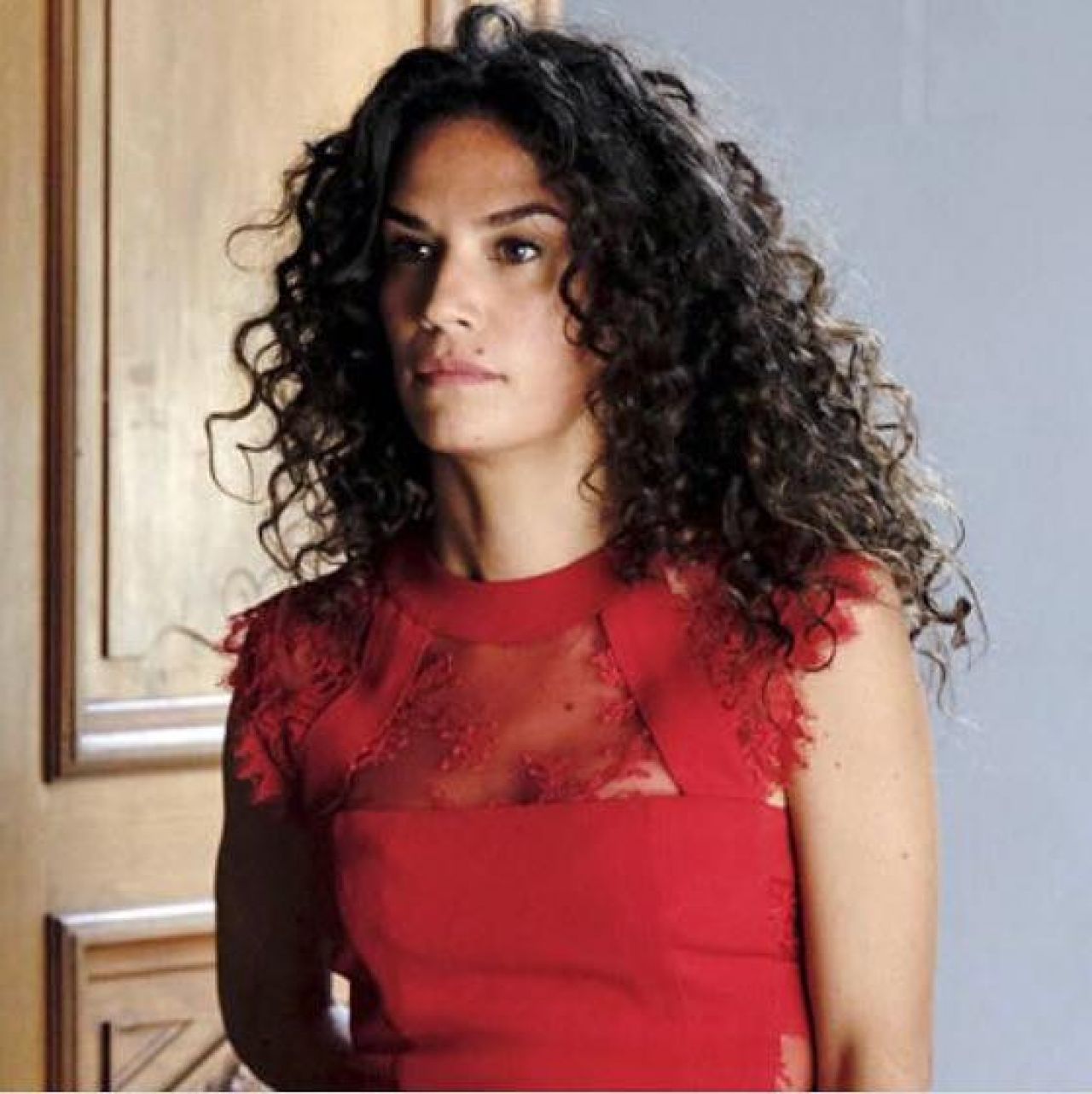 The red dress with lace Barbara Cabrita on his account Instagram ...