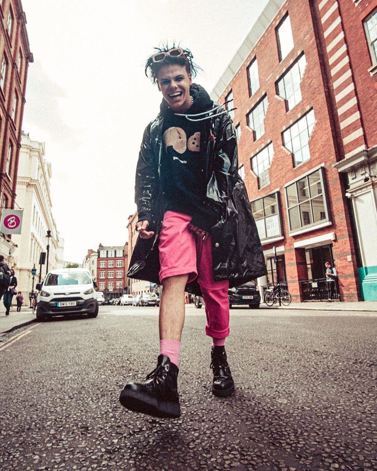 YB Pink socks worn by Yungblud on his Instagram account @yungblud | Spotern