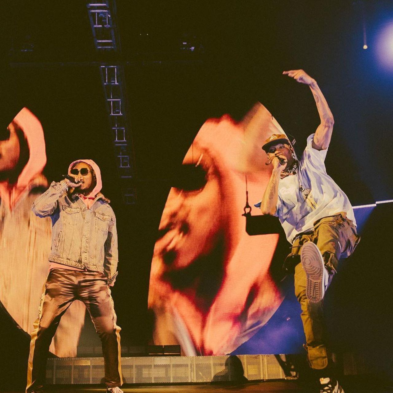 Astroworld Brown Travis Scott Tour hat worn by Travis Scott on the ...