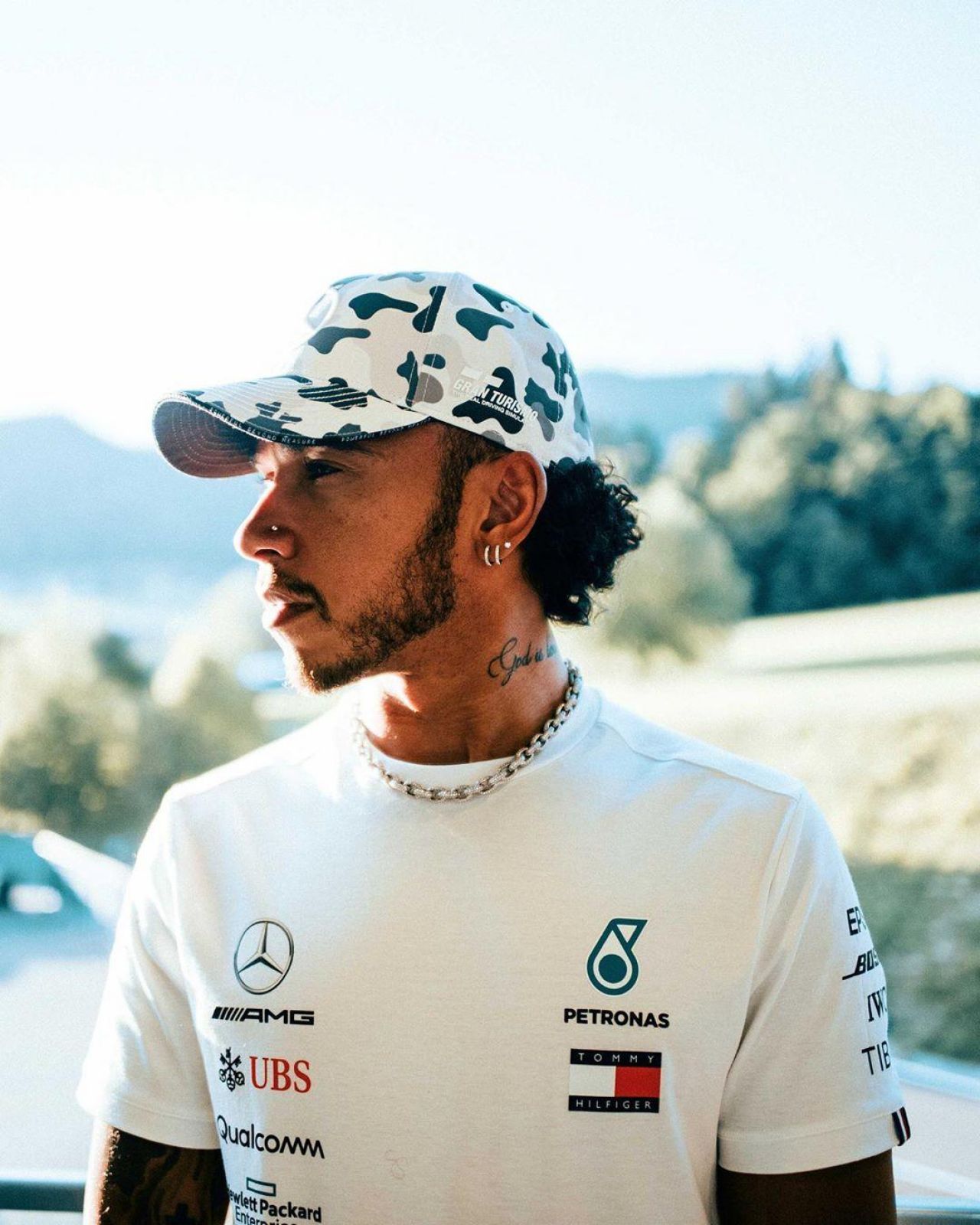Cap camouflage Mercedes AMG Petronas LH 2019 Lewis Hamilton on his ...