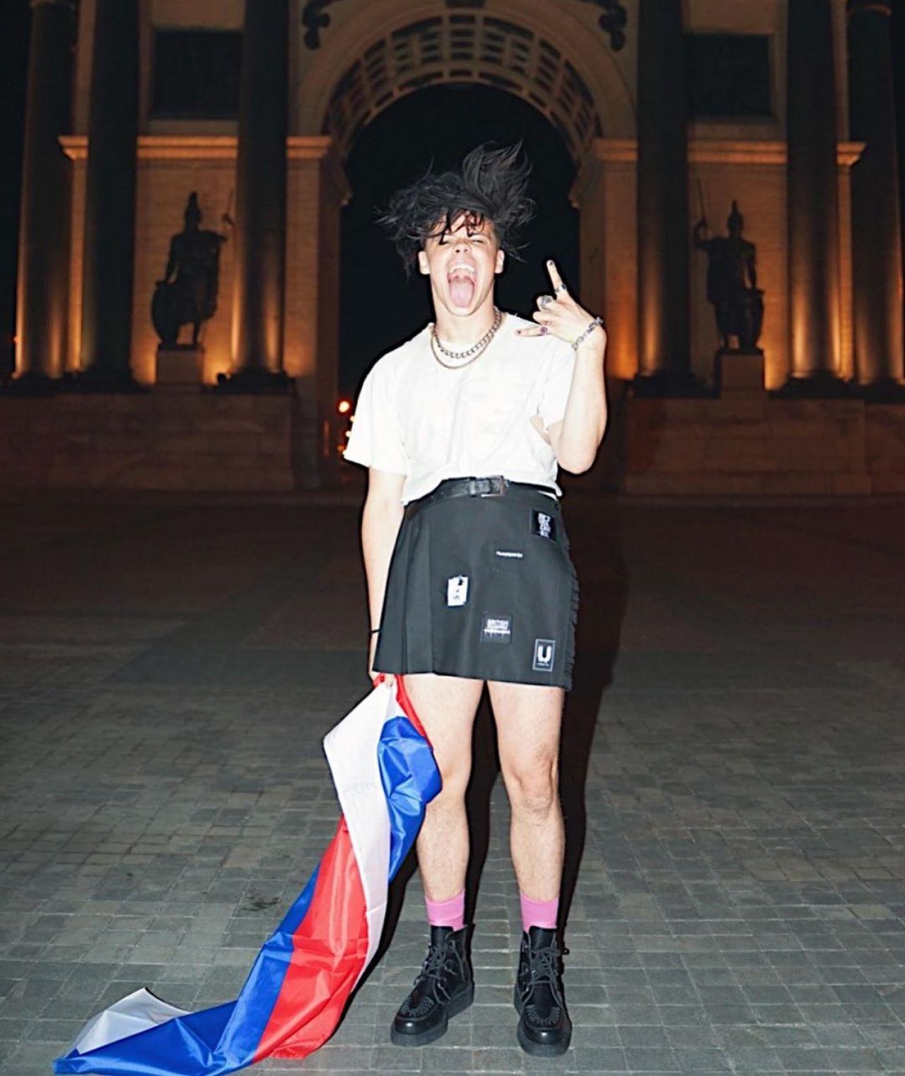 Black Skirt With Patches Worn By Yungblud On His Instagram Account Yungblud Spotern