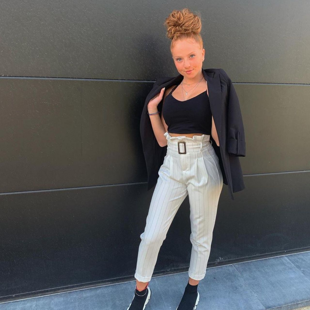 The high waist pants belt worn by Ilona Aln on his account Instagram ...