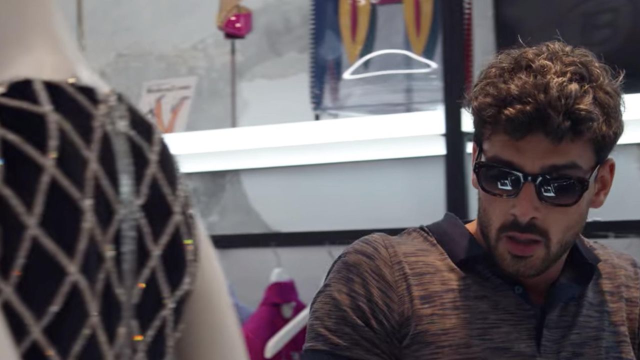 Sunglasses worn by Massimo (Michele Morrone) in 365 Days | Spotern