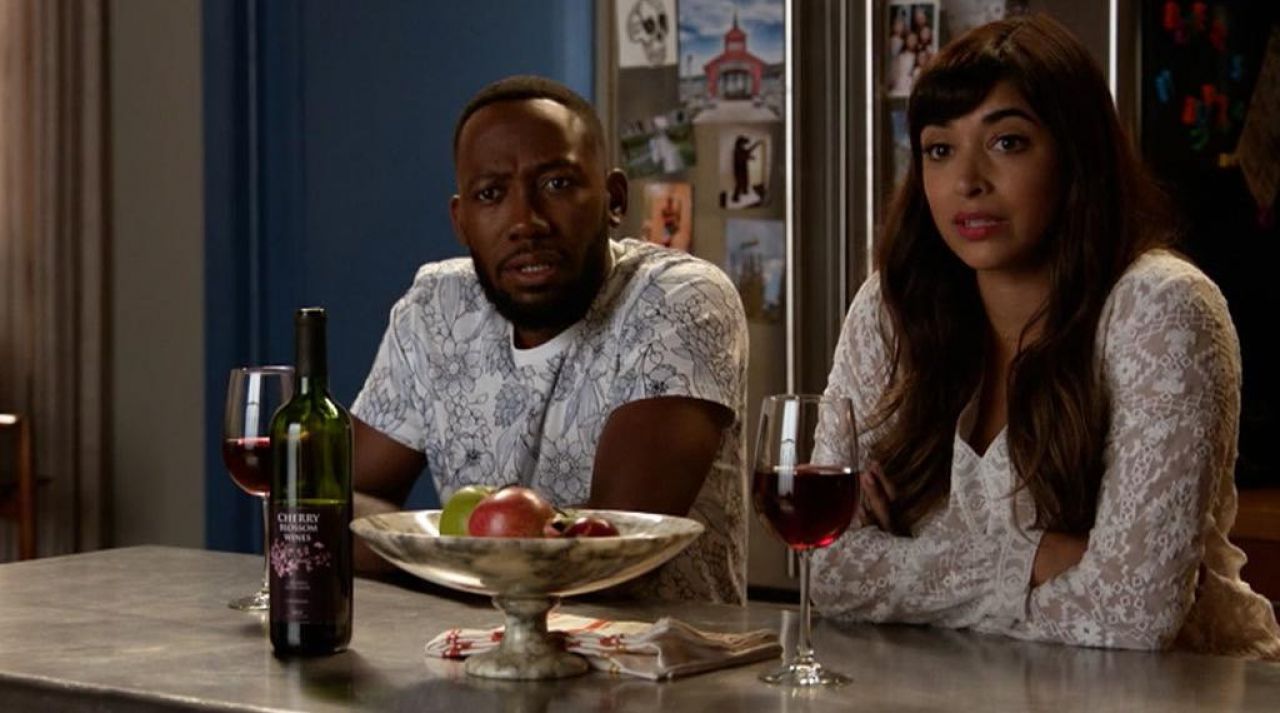 Le top Rebecca Taylor de Cece Parekh (Hannah Simone) dans New Girl ...