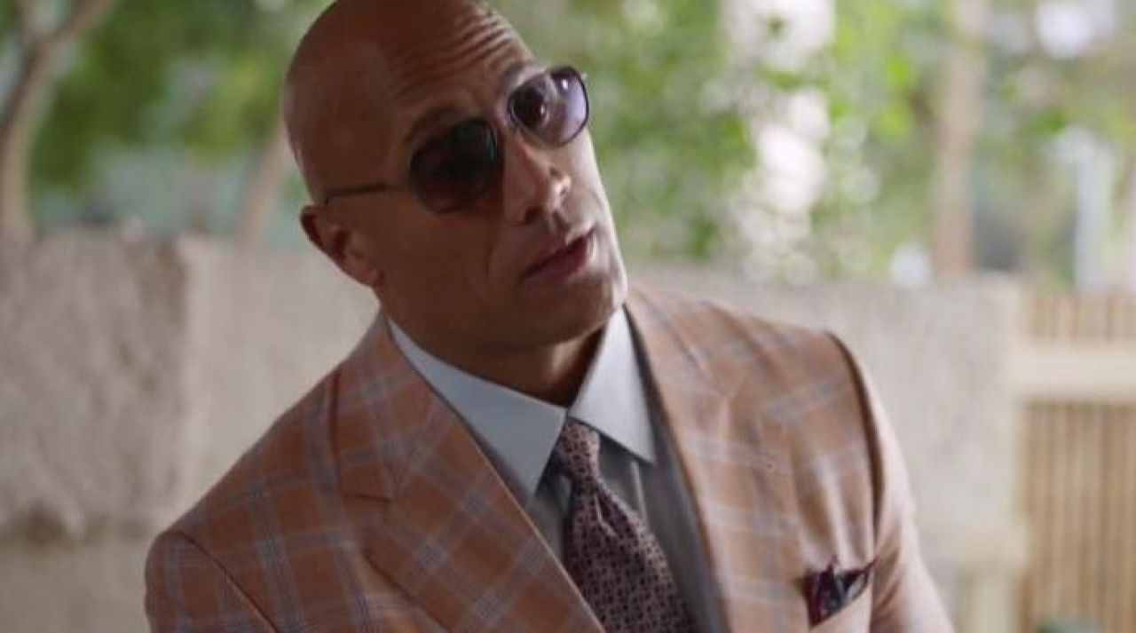 The suit jacket salmon Spencer Strasmore (Dwayne Johnson) in Ballers ...