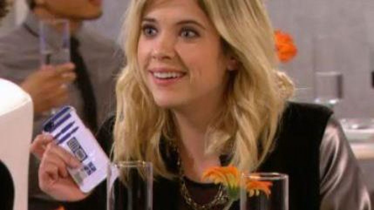 The Shell R2-D2 Carly Whittaker (Ashley Benson) in How I Met Your ...