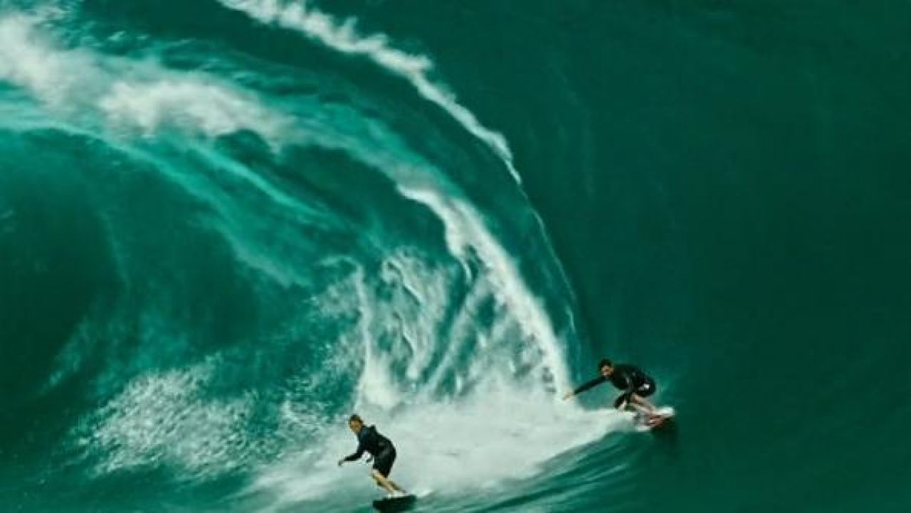 Le spot de surf Jaws à Peahi sur l'île de Maui à Hawaï dans Point Break ...