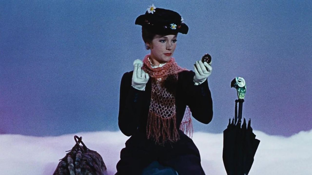 Le parapluie de Mary Poppins (Julie Andrews) dans Mary Poppins | Spotern