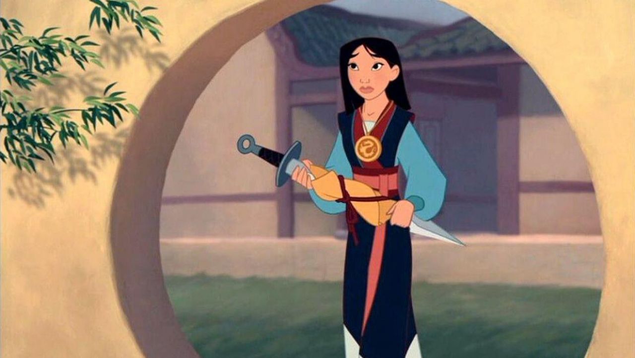 La tenue rouge et bleue de Mulan dans Mulan | Spotern