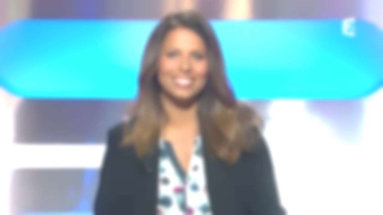 La blouse imprimée de Myriam Seurat dans Motus du 13/10/2017 | Spotern