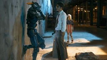 The T-Shirt CHAPPIE white worn by Yolandi (Yolandi Visser) in the movie ...