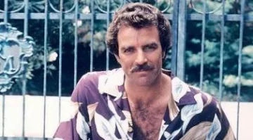 The binoculars vintage of Thomas Magnum (Tom Selleck) in the Magnum ...