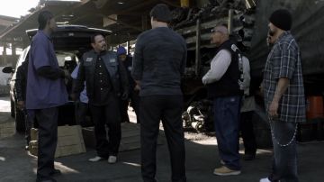 Marcus Alvarez (played by Emilio Rivera) outfits on Sons of Anarchy