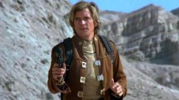 Lieutenant Starbuck (played by Dirk Benedict) outfits on Battlestar ...