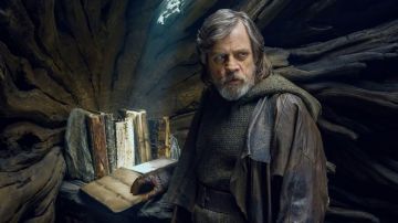 Luke Skywalker / Dobbu Scay (played by Mark Hamill) outfits on Star ...