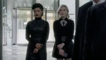 Esme Frost (played by Skyler Samuels) outfits on The Gifted