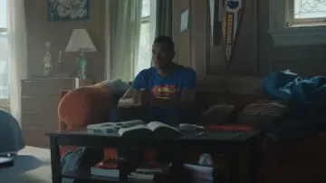 Don Hall (played by Elliot Knight) outfits on Titans