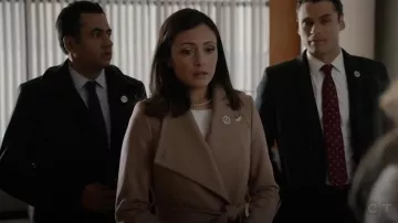 Emily Rhodes (played by Italia Ricci) outfits on Designated Survivor