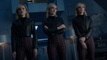 Esme Frost (played by Skyler Samuels) outfits on The Gifted