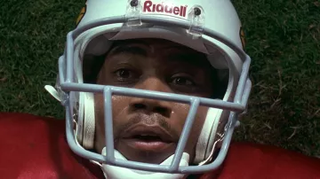 Rod Tidwell (played by Cuba Gooding Jr.) outfits on Jerry Maguire