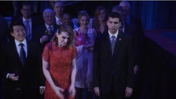 (played by Natascha McElhone) outfits on Designated Survivor