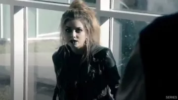 Beth (played by Giorgia Whigham) outfits on Scream: The TV Series