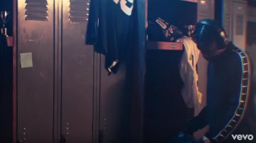 Lil Tjay - Ruthless (Official Video) ft. Jay Critch: Clothes, Outfits ...