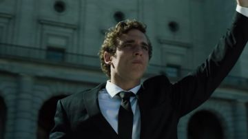 Río (played by Miguel Herrán) outfits on Money Heist