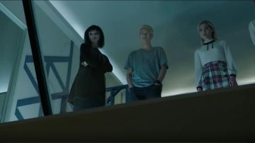 Esme Frost (played by Skyler Samuels) outfits on The Gifted