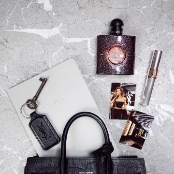 Le collier de Chloé Bleinc sur son compte Instagram | Spotern