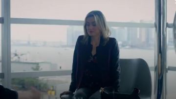 Piper Chapman (played by Taylor Schilling) outfits on Orange Is the New ...